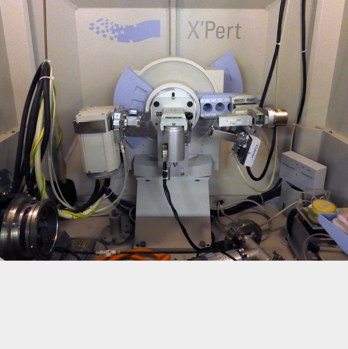 Service Center X-ray Diffraction | Prof. Dr. Guido Kickelbick | Universität des Saarlandes